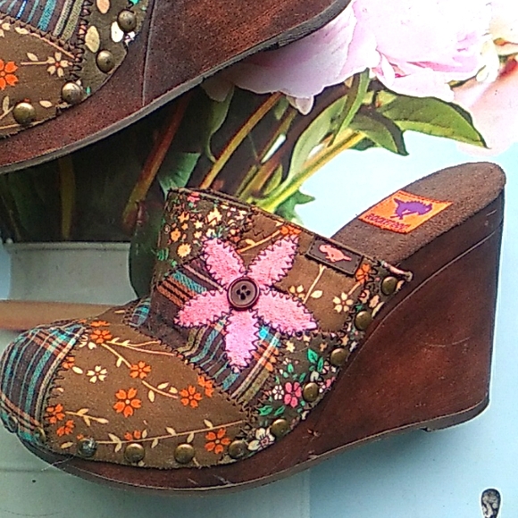Rocket Dog | Shoes | Patchwork Vintage Floral Clogs Sz 8 Rocket Dog ...